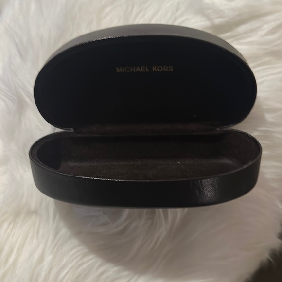 Michael Kors | Accessories | Michael Kors Clamshell Eyeglass Case ...